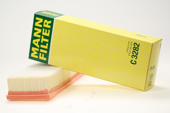 MANN-FILTER C 3282 air filter element