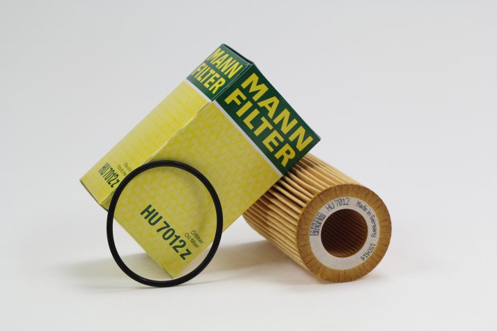 MANN-FILTER HU 7012 z Flüssigkeitsfilterelement